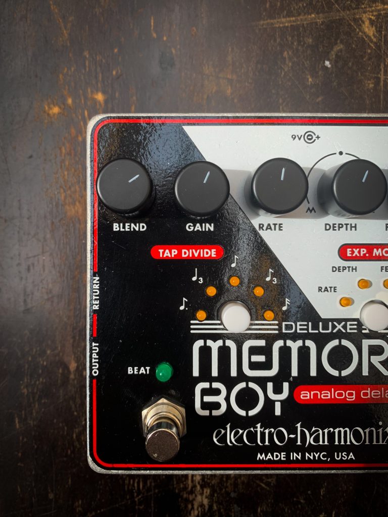 Electro-Harmonix Deluxe Memory Boy - Kauffmann's Guitar Store