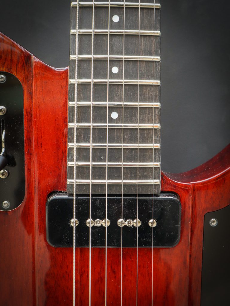 Eastman Juliet P-90 - Kauffmann's Guitar Store