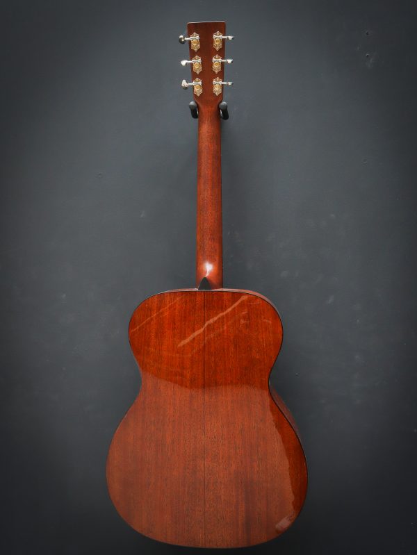 Martin OOO-18 - Kauffmann's Guitar Store