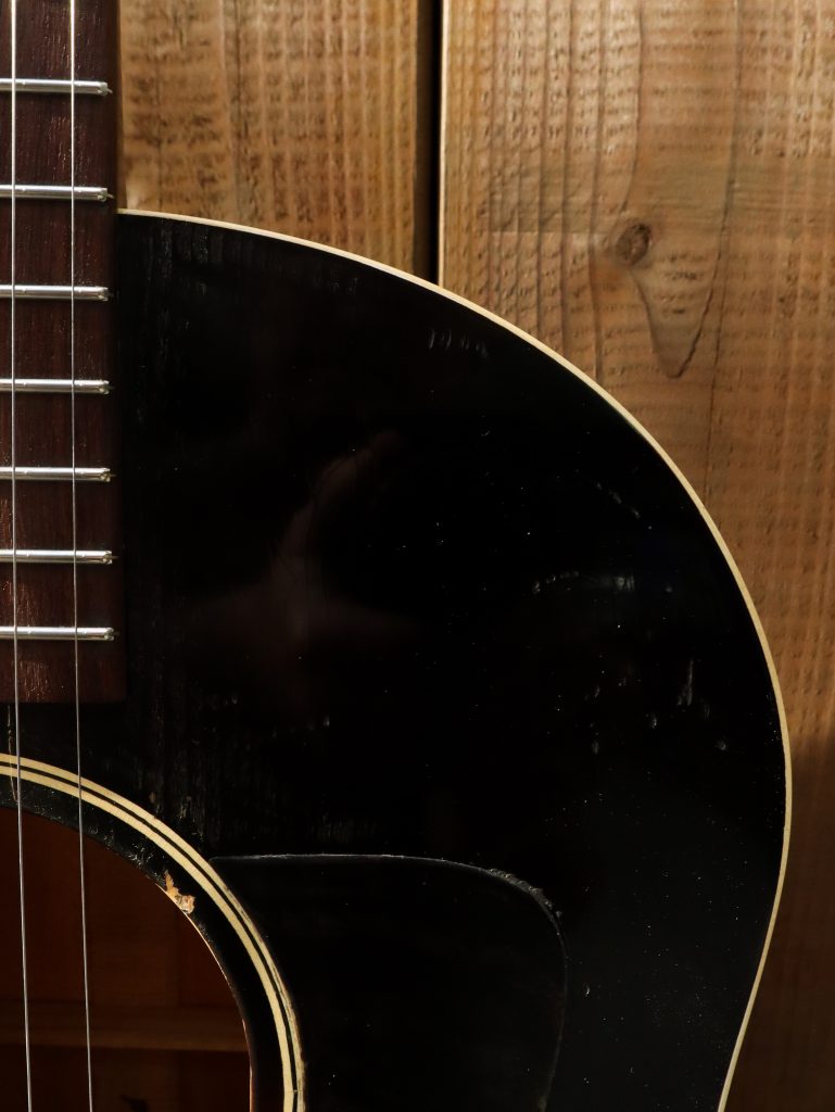 Pre-War Slope Shoulder - Kauffmann's Guitar Store