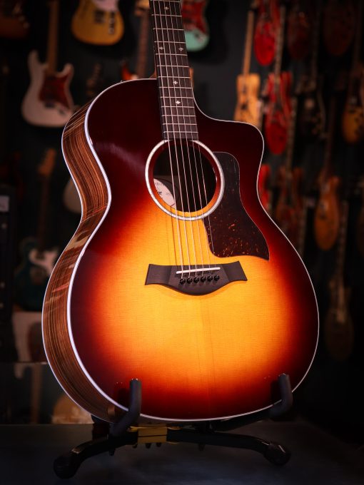 Taylor 214ce SB-DLX - Kauffmann's Guitar Store
